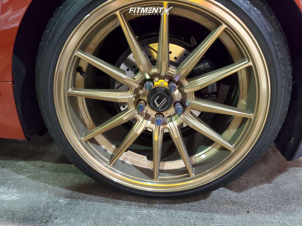 2019 Toyota Corolla XSE with 18x9.5 Cosmis Racing R1 and Achilles ...