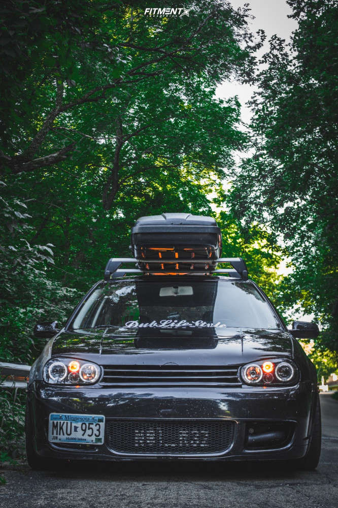 2005 Volkswagen GTI Base with 18x8.5 Rotiform Rse and Michelin 225x35 ...