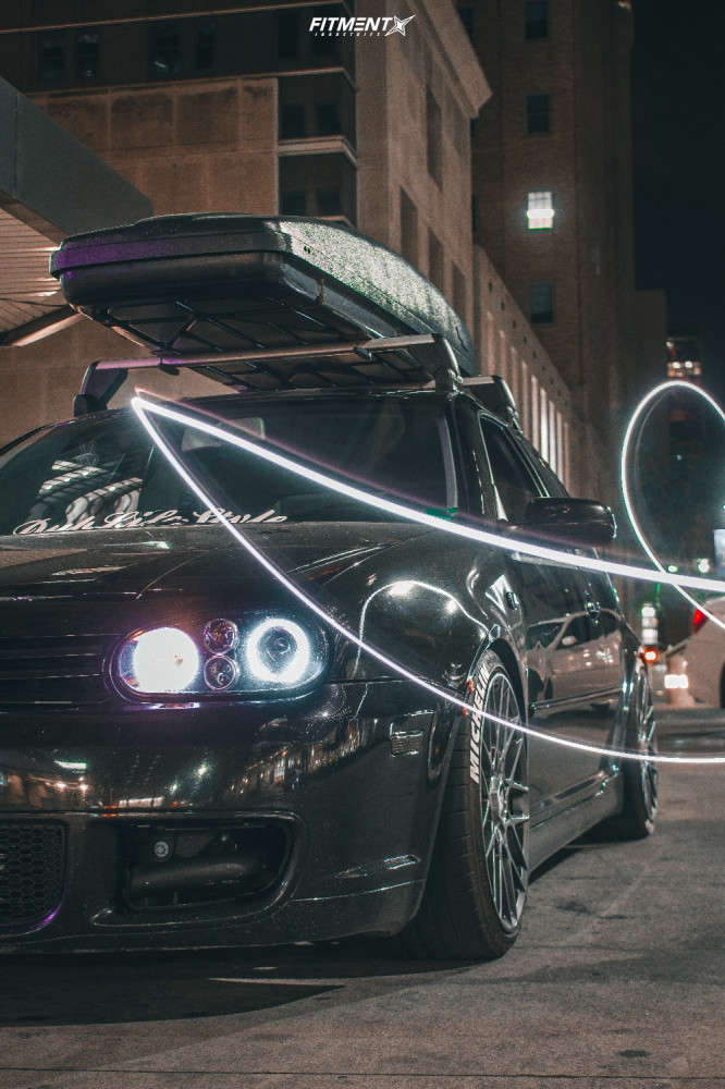 2005 Volkswagen GTI Base with 18x8.5 Rotiform Rse and Michelin 225x35 ...