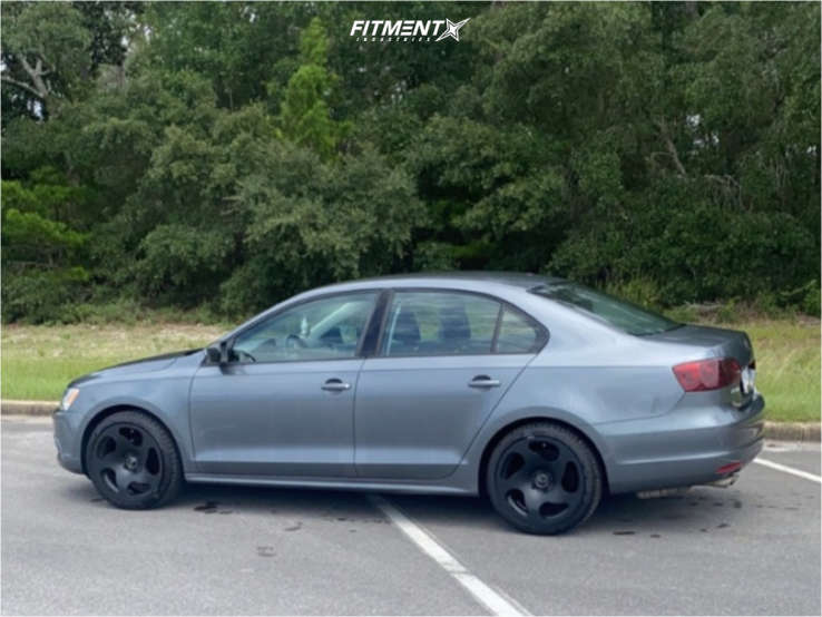 2014 Volkswagen Jetta S with 18x8.5 JNC Jnc036 and Nankang 225x40 on ...