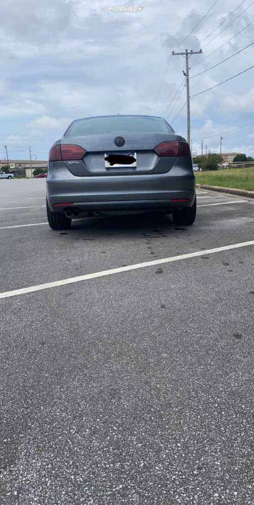 2014 Volkswagen Jetta S with 18x8.5 JNC Jnc036 and Nankang 225x40 on ...