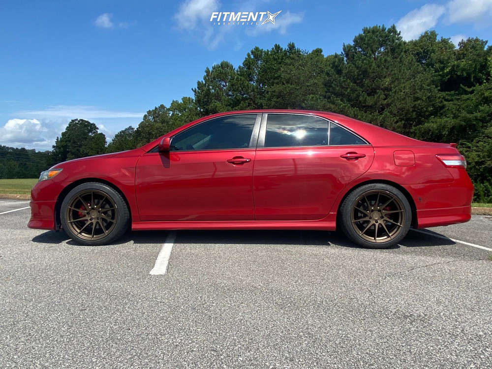 2011 Toyota Camry SE 4dr Sedan (2.5L 4cyl 6A) with 18x9.5 Aodhan Ah09 ...