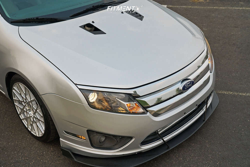 2011 Ford Fusion SE with 18x8.5 Rotiform Blq and Nitto 235x35 on ...