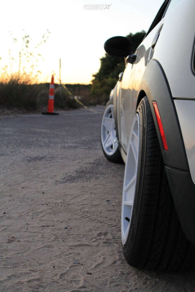 2013 Mini Cooper S with 16x8 3SDM 0.05 and Hankook 205x45 on Coilovers ...