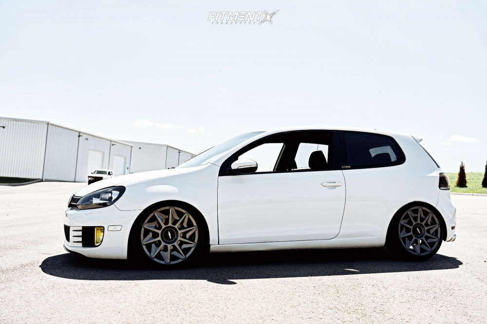 2011 Volkswagen GTI Base with 18x8.5 Rotiform Cvt and Hankook 225x40 on ...