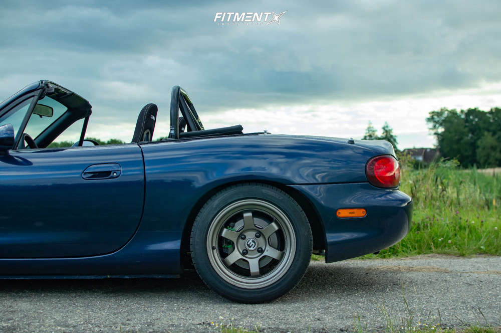 2001 Mazda MX-5 Miata Base with 15x7 Rota Grid V and Falken 195x50 on ...