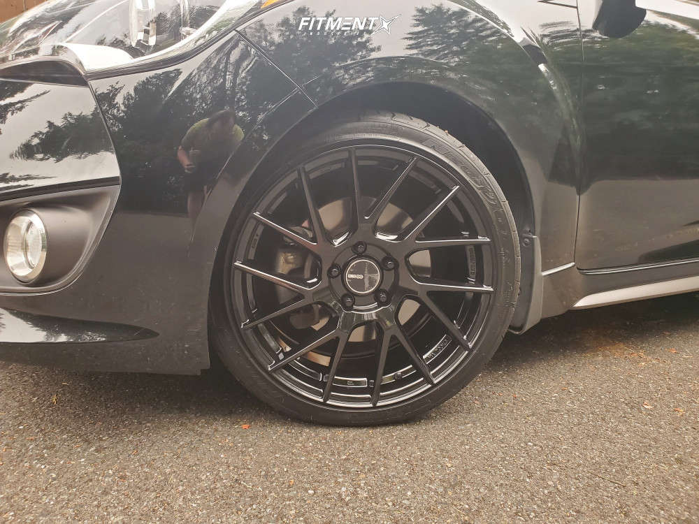 2015 Hyundai Veloster Turbo with 18x8 Enkei Tm7 and Nitto 215x40 on ...
