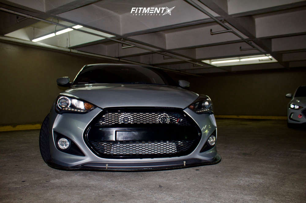2016 Hyundai Veloster Turbo with 18x8 MSR 045 and Federal 245x40 on ...