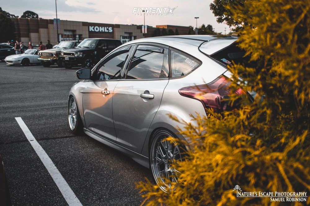 2014 Ford Focus ST with 18x8.5 ESR Cs11 and Nitto 215x30 on Coilovers ...