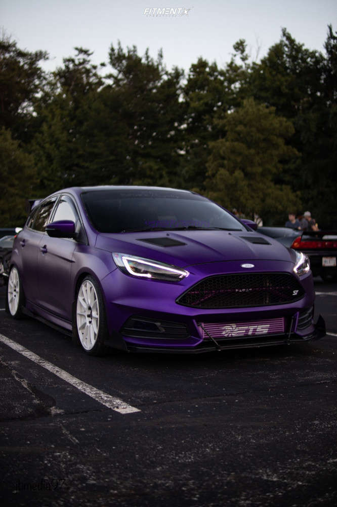 2015 Ford Focus ST with 19x8.5 MRR Gf6 and Achilles 215x35 on Coilovers ...
