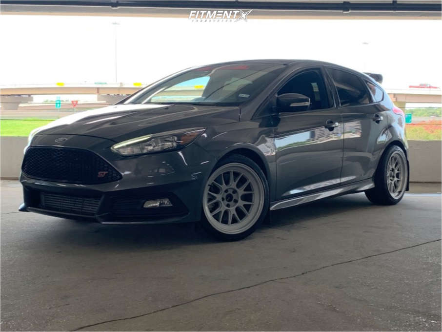 2017 Ford Focus ST with 18x9.5 Ambit Re83 and Firestone 255x35 on Stock ...