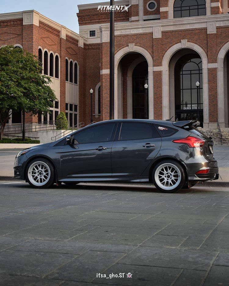 2017 Ford Focus ST with 18x9.5 Ambit Re83 and Firestone 255x35 on Stock ...