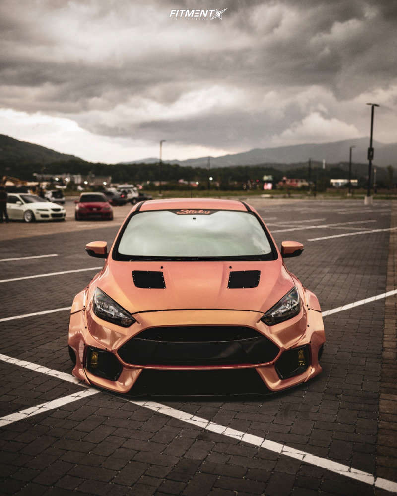 2017 Ford Focus ST with 18x10.5 BBS Rs and Achilles 215x40 on Air ...