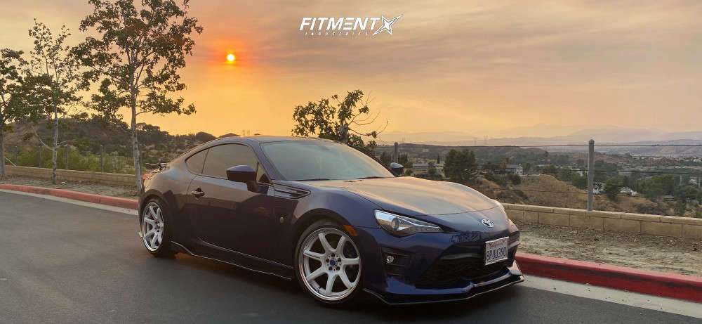 2020 Toyota 86 GT with 18x9.5 Work Emotion T7r 2p and Pirelli 225x40 on ...