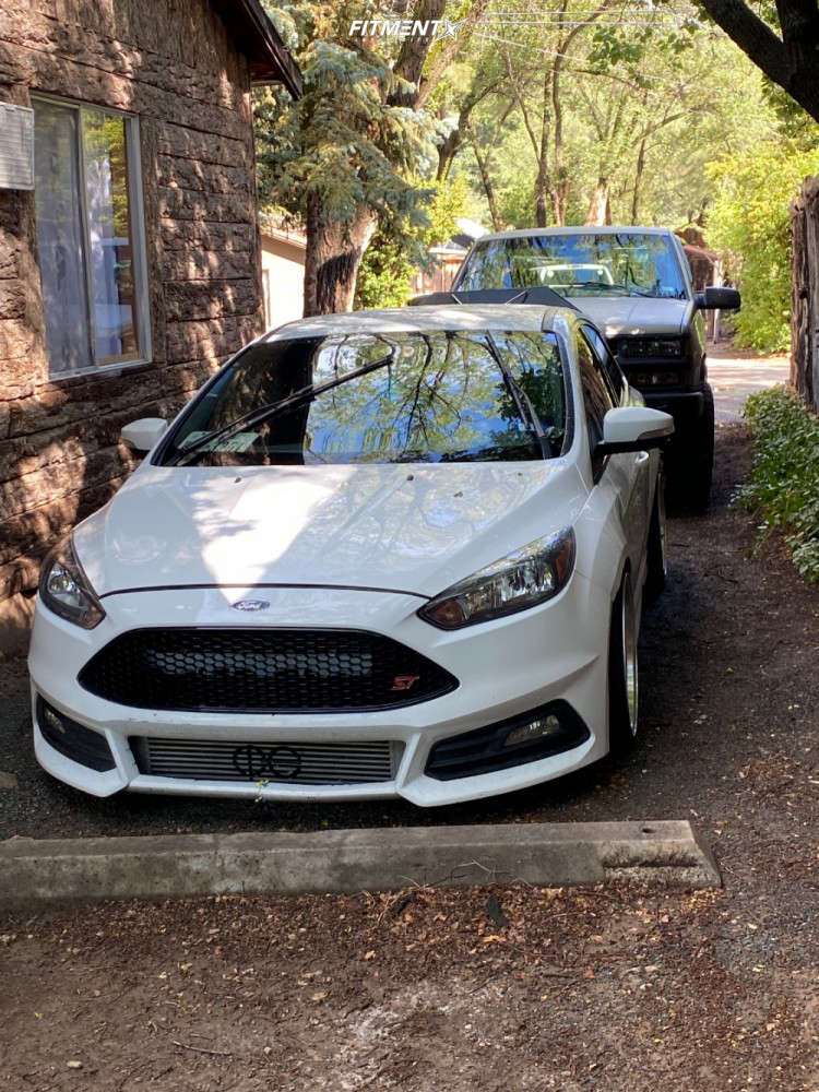 2018 Ford Focus ST with 18x9 Vors Vr8 and Lionhart 215x25 on Coilovers ...