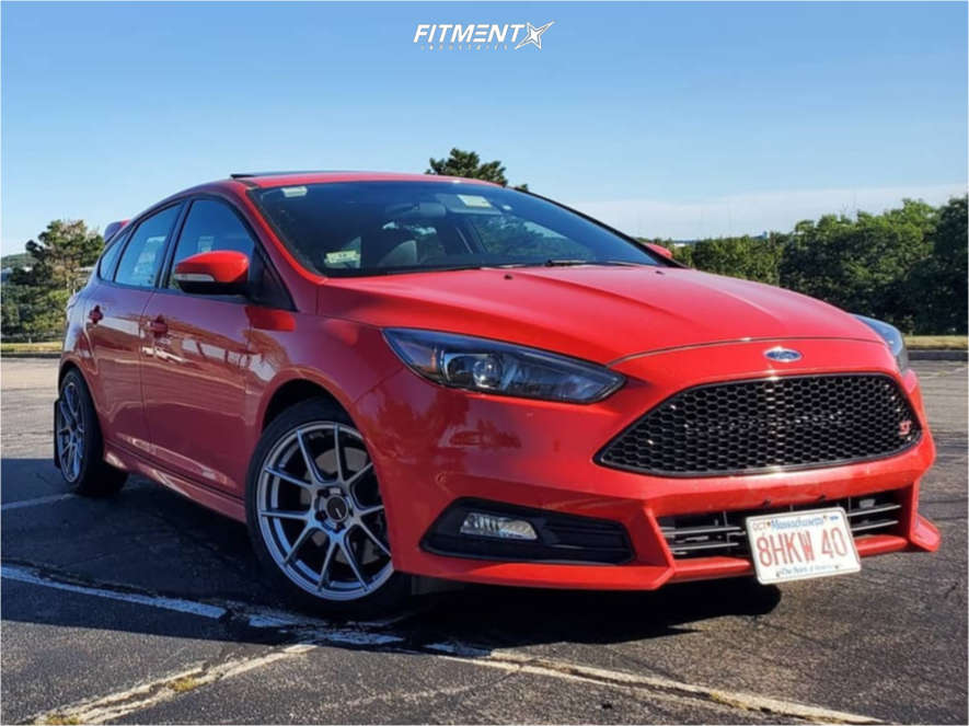 2017 Ford Focus ST with 18x8.5 Enkei Tsv and Nitto 235x40 on Stock ...