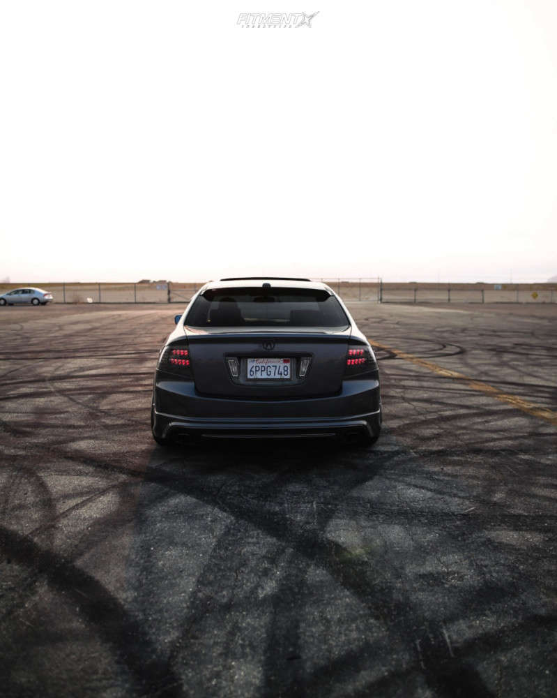 2005 Acura TL Base with 18x9.5 Cosmis Racing R1 and Falken 225x40 on ...