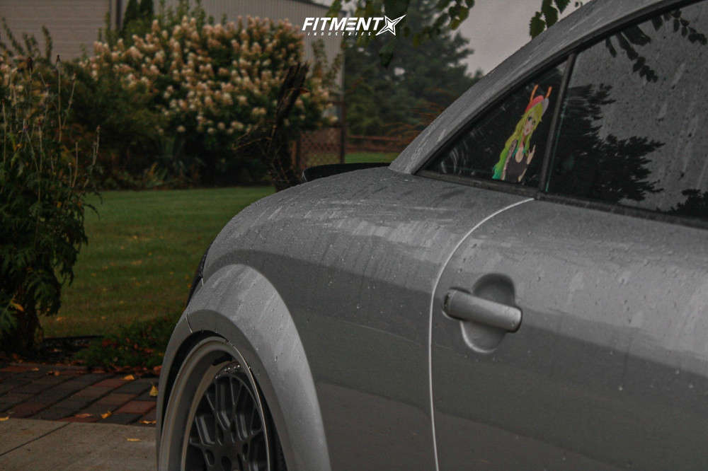 2001 Audi TT Quattro Base with 18x8.5 ESR Cs3 and Federal 215x35 on Air ...