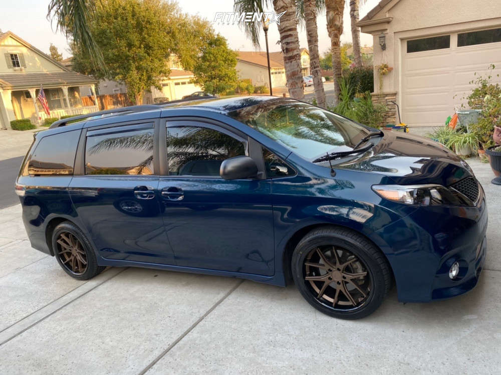 2011 Toyota Sienna SE with 20x9 Ferrada FR2 and Toyo Tires 245x40 on ...