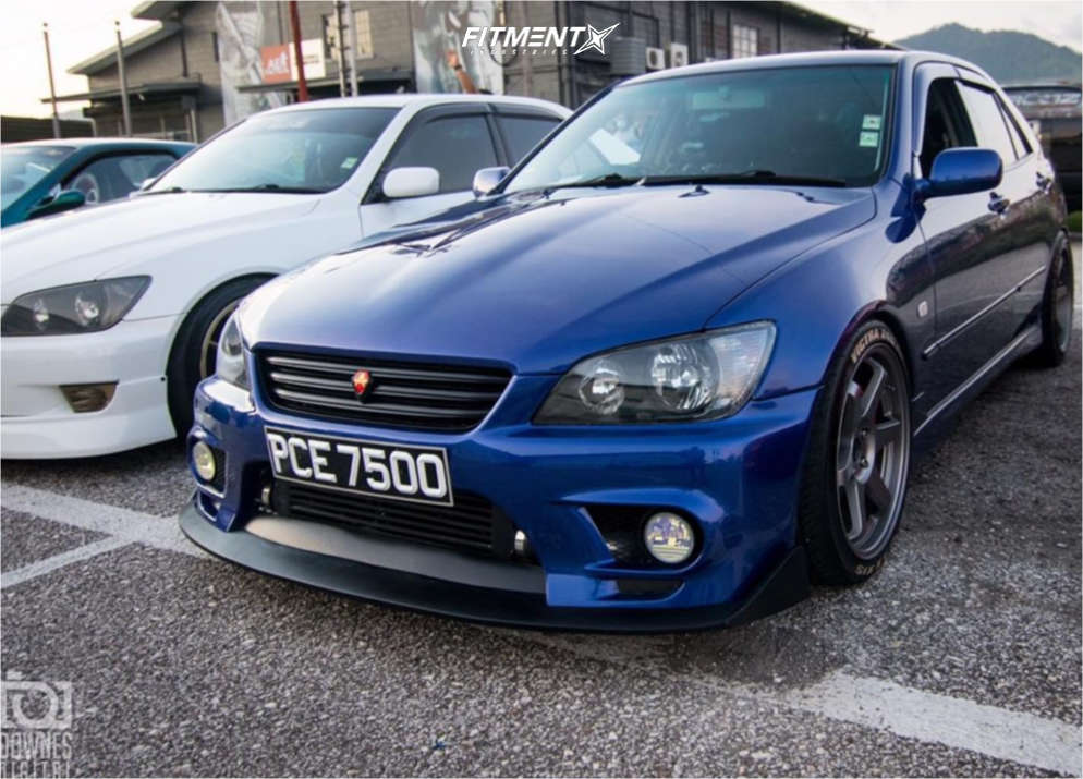 2005 Lexus IS300 Base with 18x8.5 Miro 398 and Maxxis 225x40 on Coilovers | 1284694 | Fitment ...