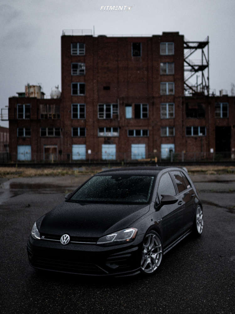 2019 Volkswagen Golf R Base with 19x8.5 Rotiform Hur and Continental ...