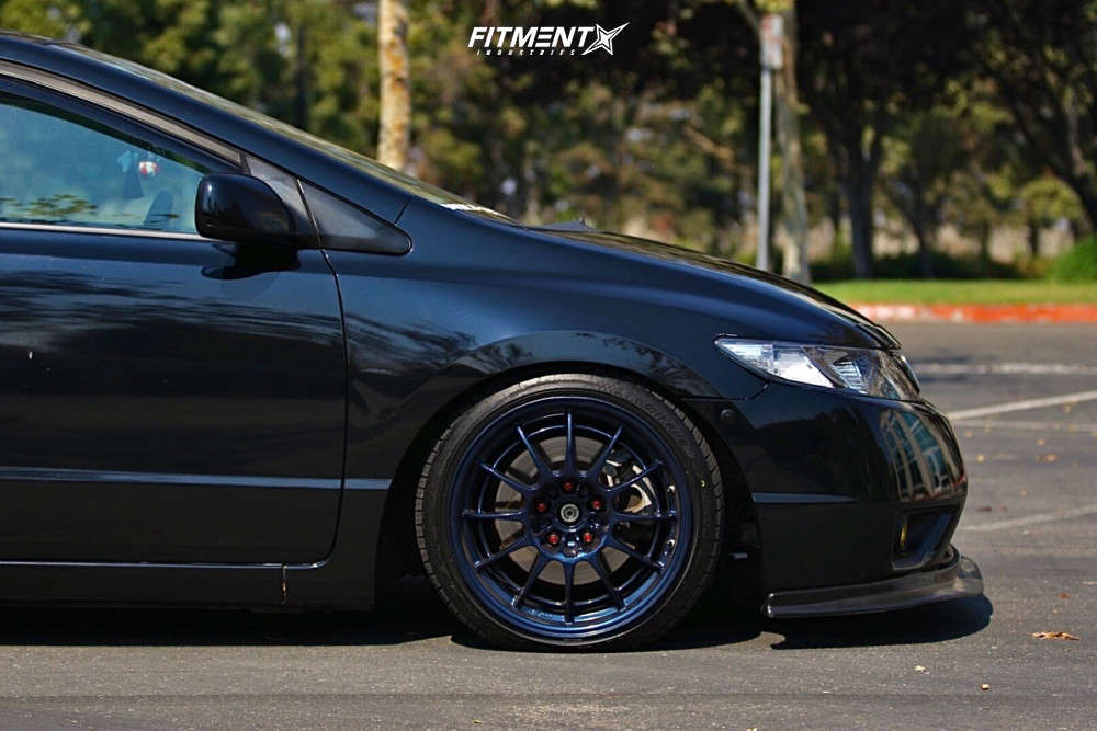2008 Honda Civic Si 2dr Coupe (2.0L 4cyl 6M) with 17x9.5 Enkei Nt03m ...