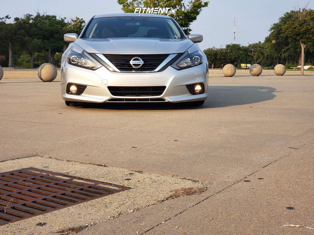 2016 Nissan Altima SR with 19x9.5 Privat Rennstadt and Achilles 245x35 ...
