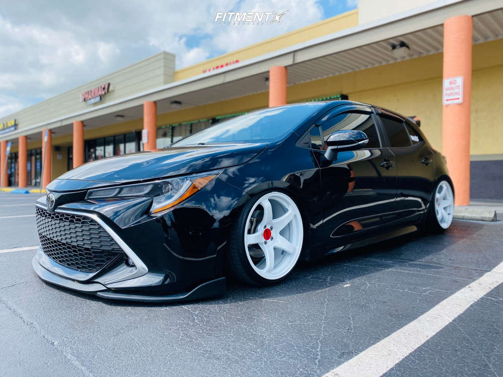 2019 Toyota Corolla XSE with 18x9.5 GMR GMR-04 and Achilles 215x35 on ...