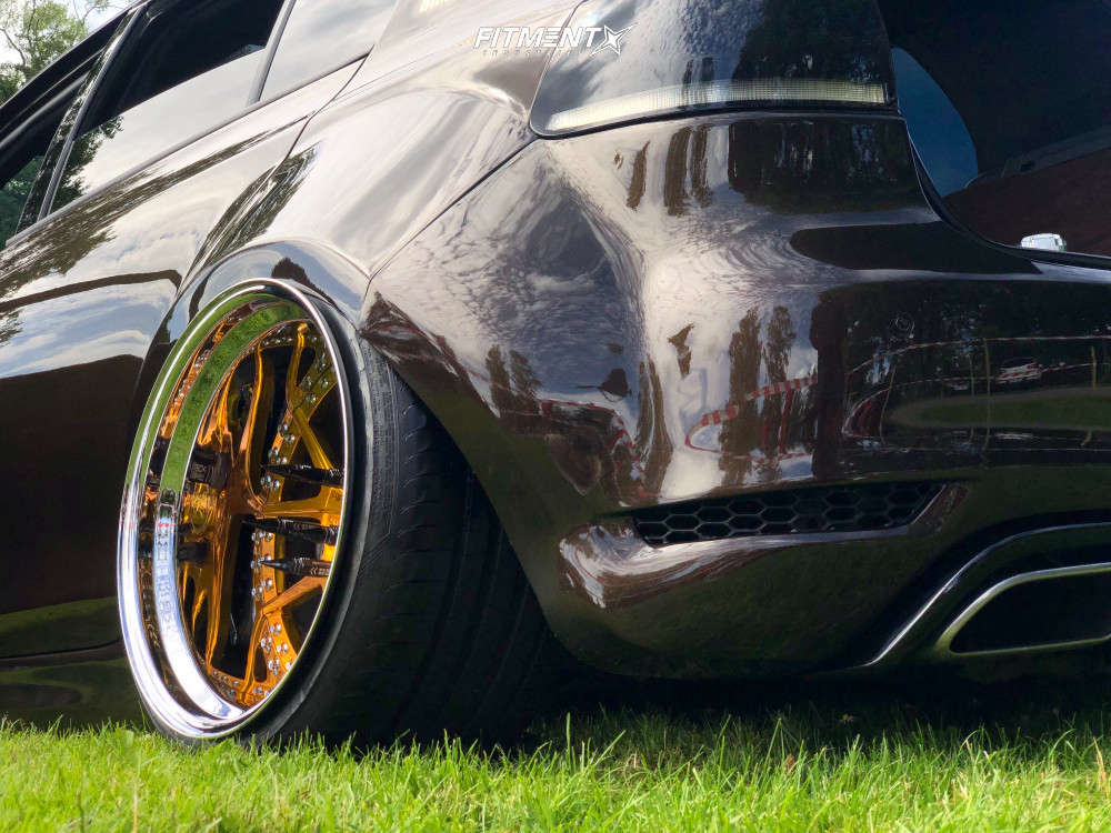 2010 Volkswagen Golf TDI with 18x10.5 Rennen International R55 and ...