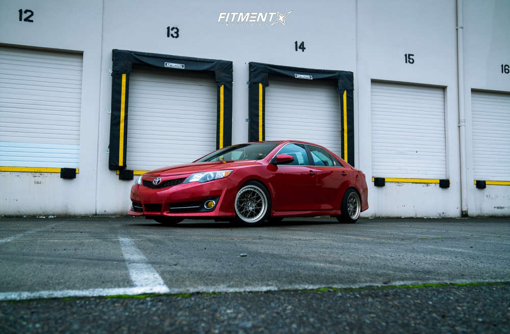 2014 Toyota Camry SE with 18x8.5 ESR Cs3 and Yokohama 225x45 on ...