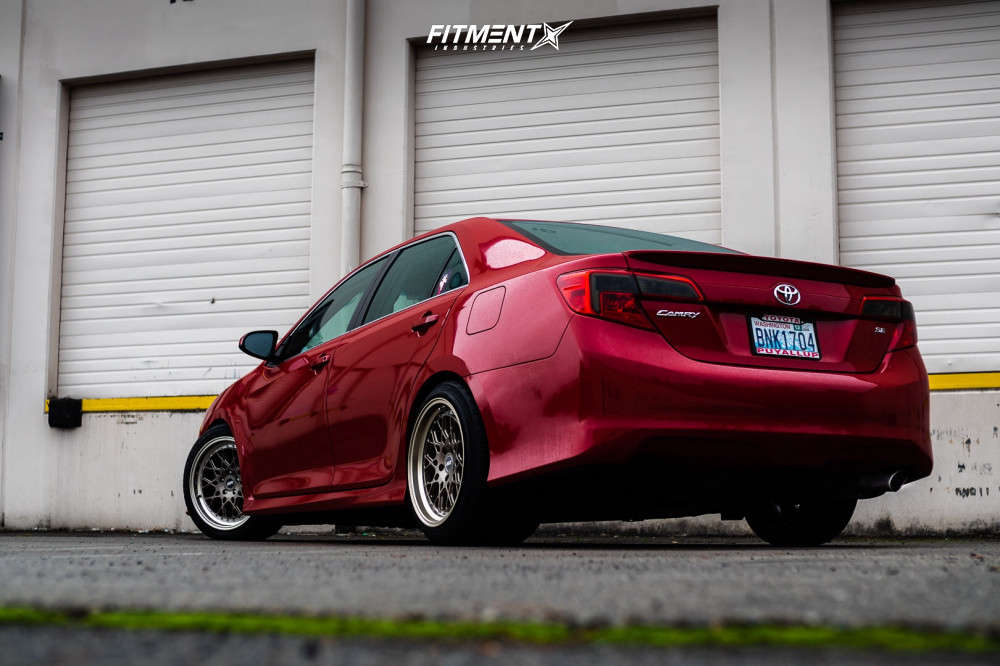 2014 Toyota Camry SE with 18x8.5 ESR Cs3 and Yokohama 225x45 on ...
