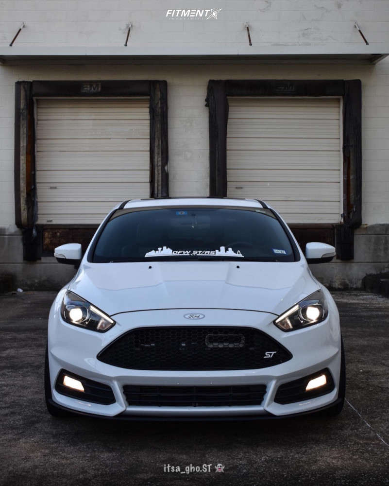 2017 Ford Focus ST with 18x8.5 MST Suzuka and Road Hugger 245x40 on ...