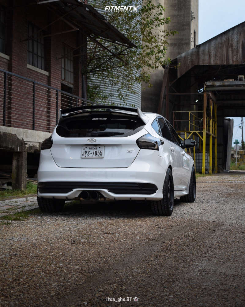 2017 Ford Focus ST with 18x8.5 MST Suzuka and Road Hugger 245x40 on ...