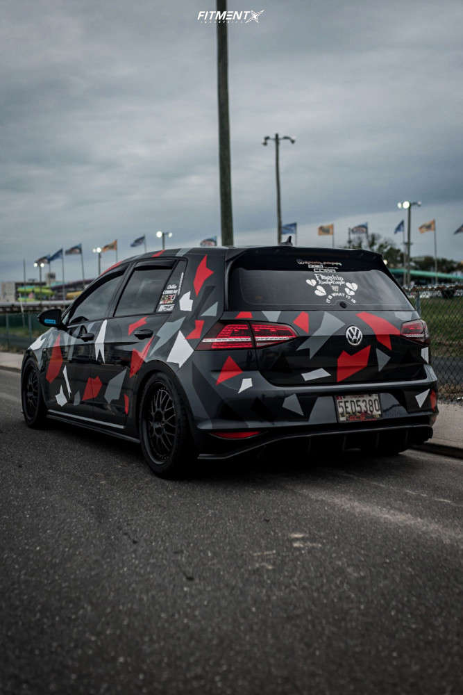 2017 Volkswagen GTI SE with 17x8 Work Vs Xx and Michelin 245x45 on ...