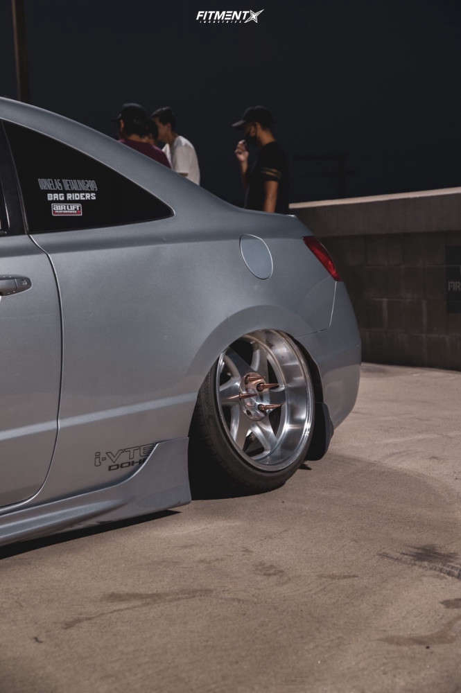 2007 Honda Civic Si with 17x9 Ryver Sawblade and Nankang 205x40 on Air ...