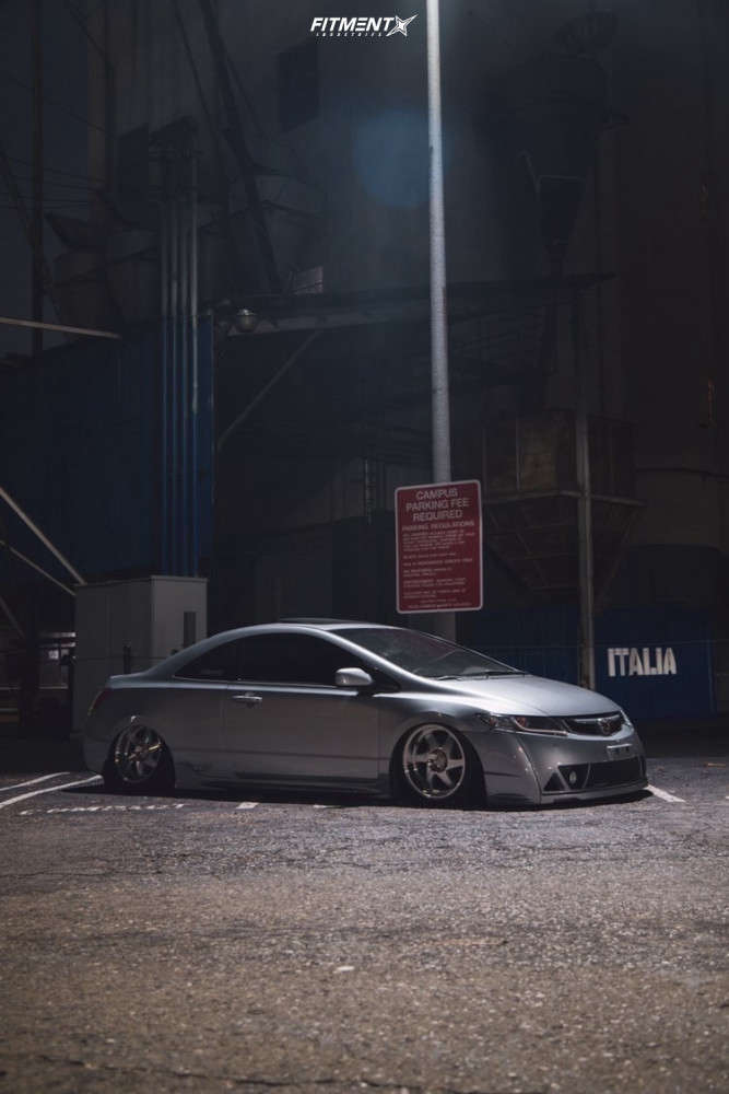 2007 Honda Civic Si with 17x9 Ryver Sawblade and Nankang 205x40 on Air ...