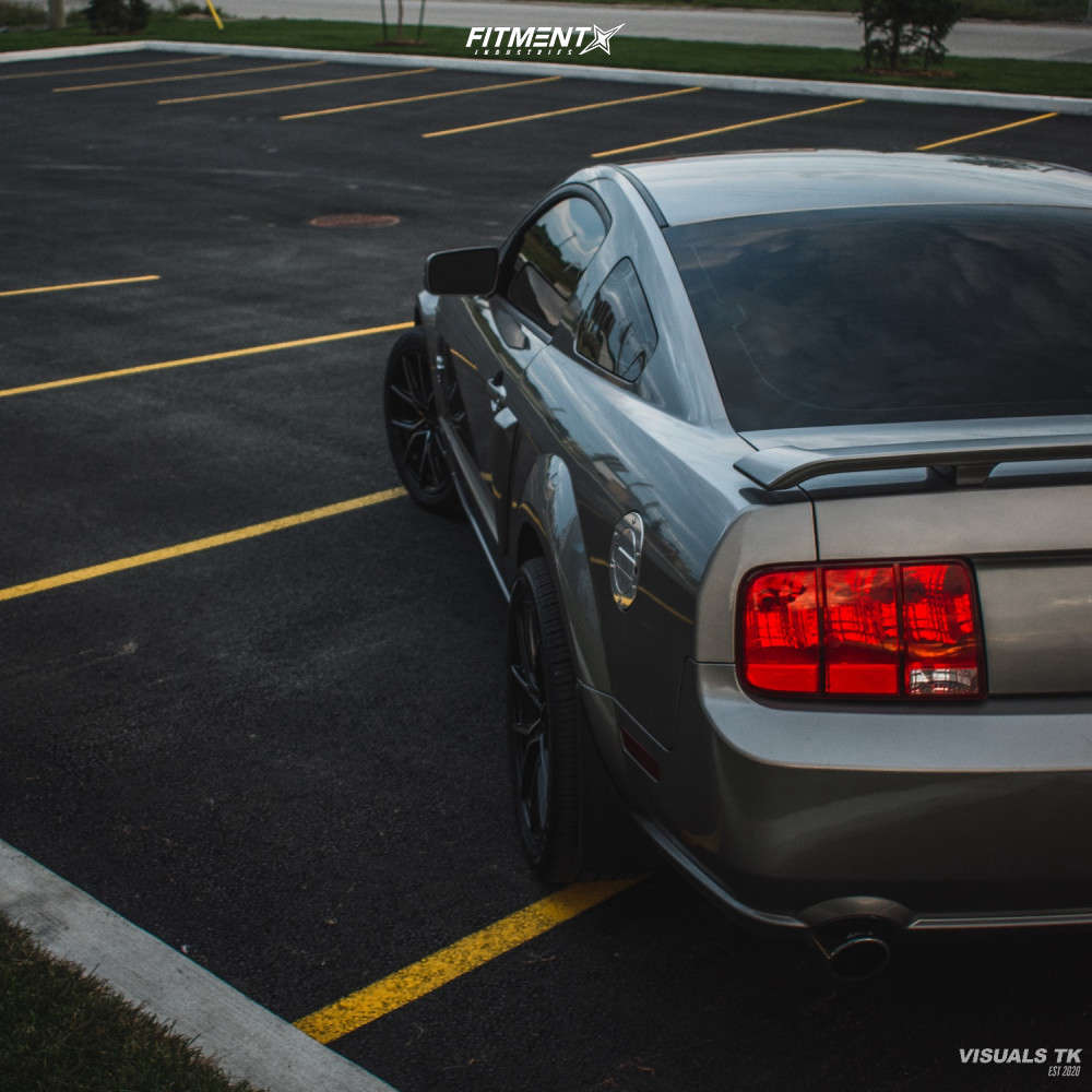 2009 Ford Mustang GT with 18x9.5 RTX Alventi and Zeta 245x45 on Stock ...