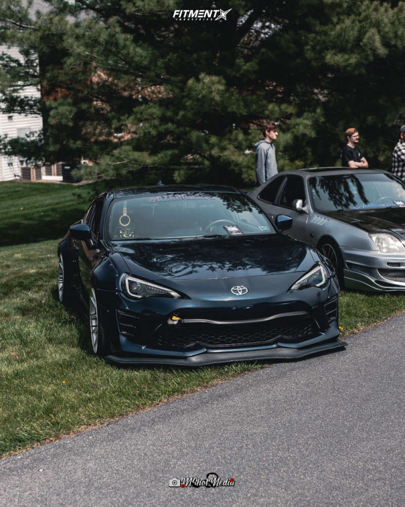 2014 Scion FR-S Base with 18x9.5 F1R F101 and Dunlop 245x40 on Lowering ...