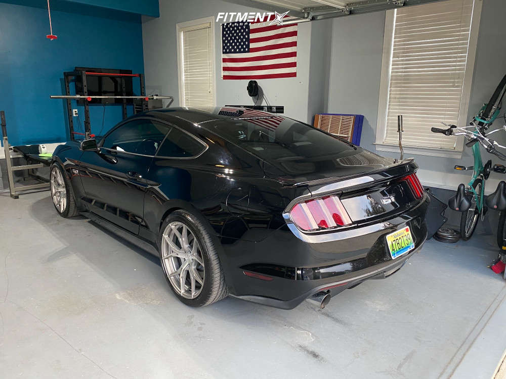 2015 Ford Mustang GT Premium with 20x10.5 Rohana Rfx5 and Continental ...