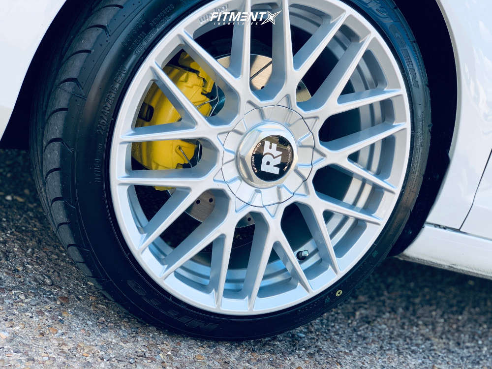 2012 Volkswagen Golf Base with 18x8.5 Rotiform Rse and Nitto 225x40 on ...