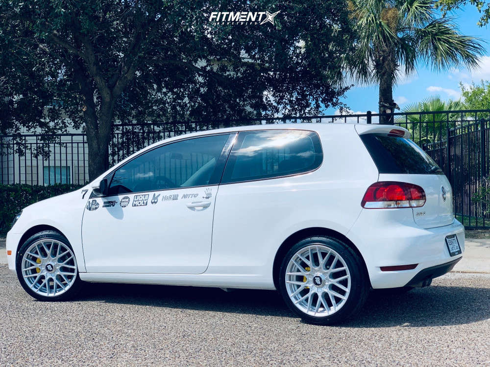2012 Volkswagen Golf Base with 18x8.5 Rotiform Rse and Nitto 225x40 on ...