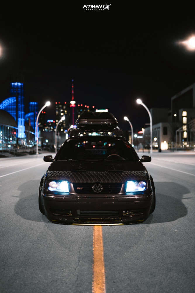 2004 Volkswagen Jetta GLI 1.8T 4dr Sedan (1.8L 4cyl Turbo 6M) with 18x9 ...