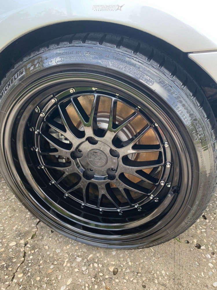 2011 BMW 335i Base with 18x9.5 ESR Sr05 and Michelin 225x40 on Stock ...