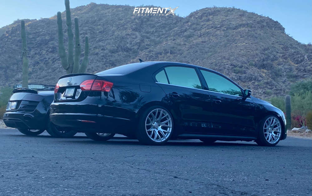 2013 Volkswagen Jetta SE with 18x8.5 Miro Type 111 and Kumho 215x40 on ...