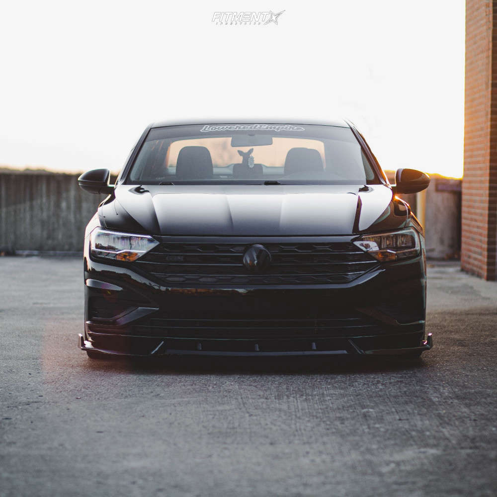 2019 Volkswagen Jetta S with 17x7.5 Drag Dr77 and Hankook 225x45 on ...