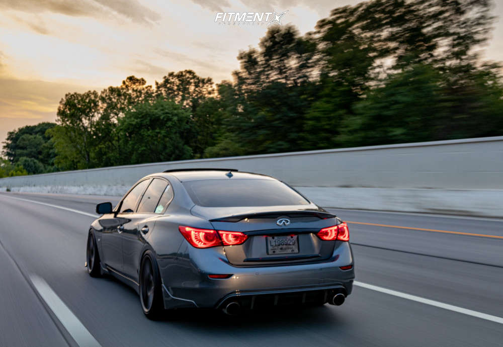 2017 INFINITI Q50 Sport with 19x10.5 ESR Rf2 and Michelin 265x35 on ...