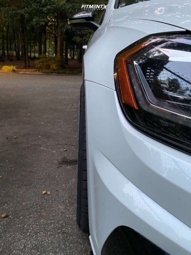 2018 Volkswagen Golf R Base with 19x8.5 Rotiform Rse and Continental ...