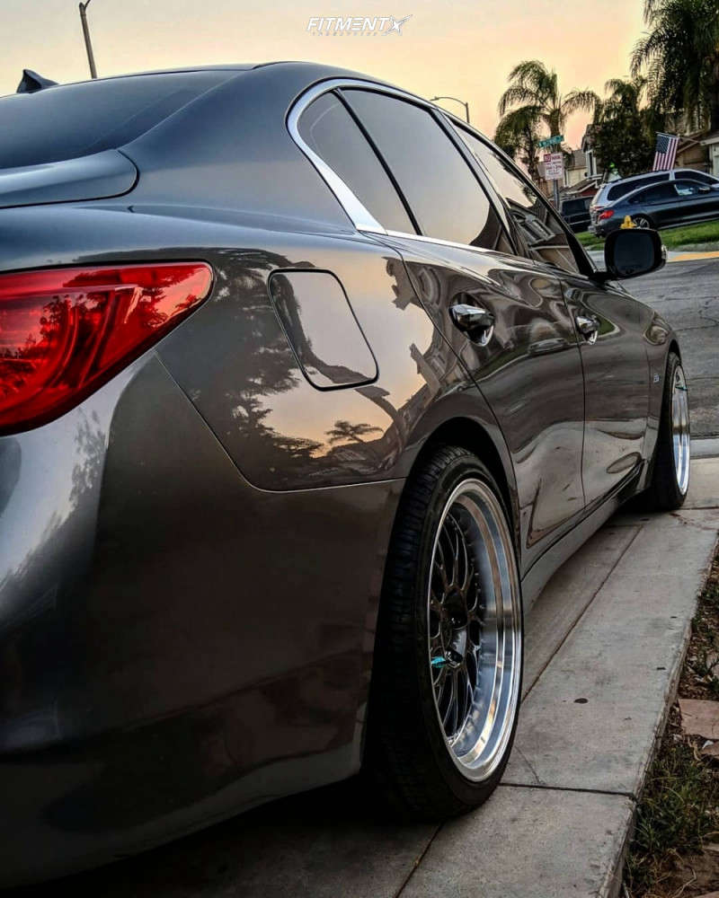 2015 INFINITI Q50 Base with 19x9.5 ESR Sr01 and Leao 255x35 on Stock ...