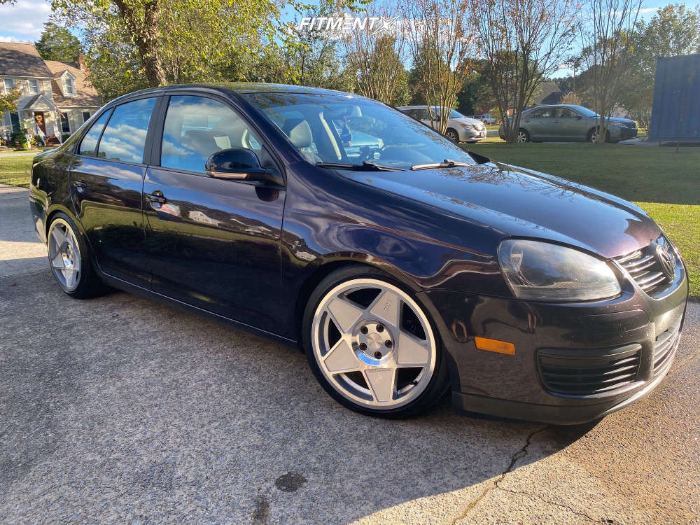 2009 Volkswagen Jetta S with 18x8.5 3SDM 0.05 and Nitto 225x40 on ...
