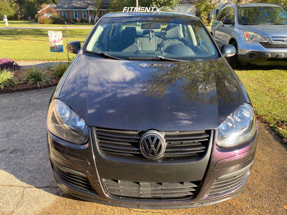 2009 Volkswagen Jetta S with 18x8.5 3SDM 0.05 and Nitto 225x40 on ...